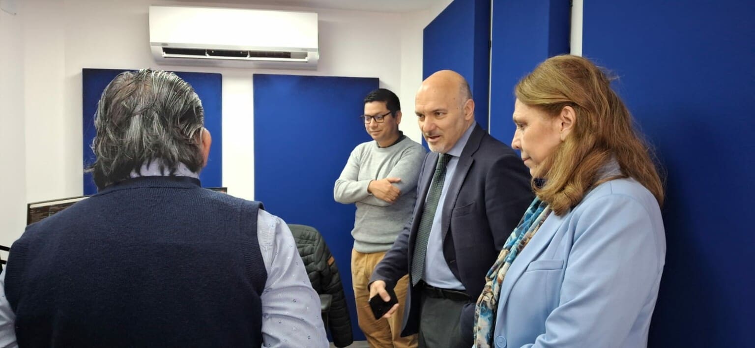 Vittorio Vicardi visitó las nuevas instalaciones en Perú - RM Mundial