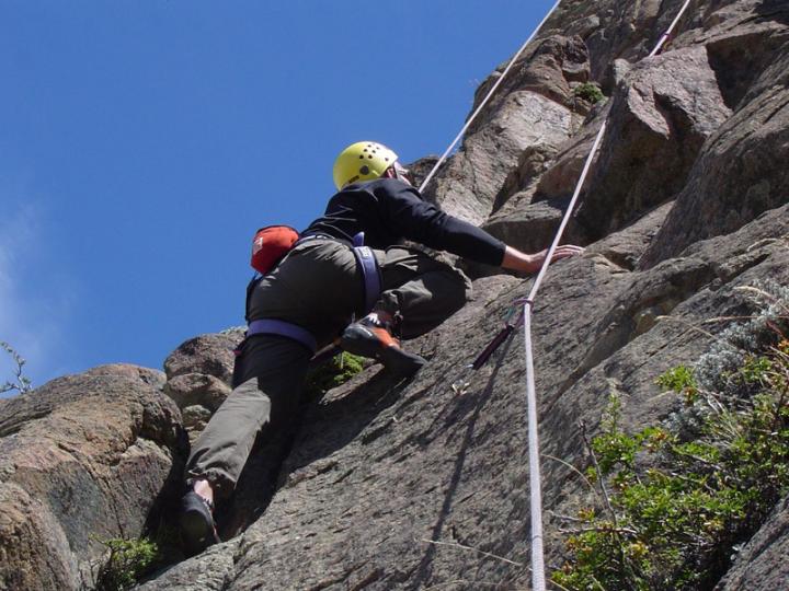 Manual para escalar montañas - RM Joven